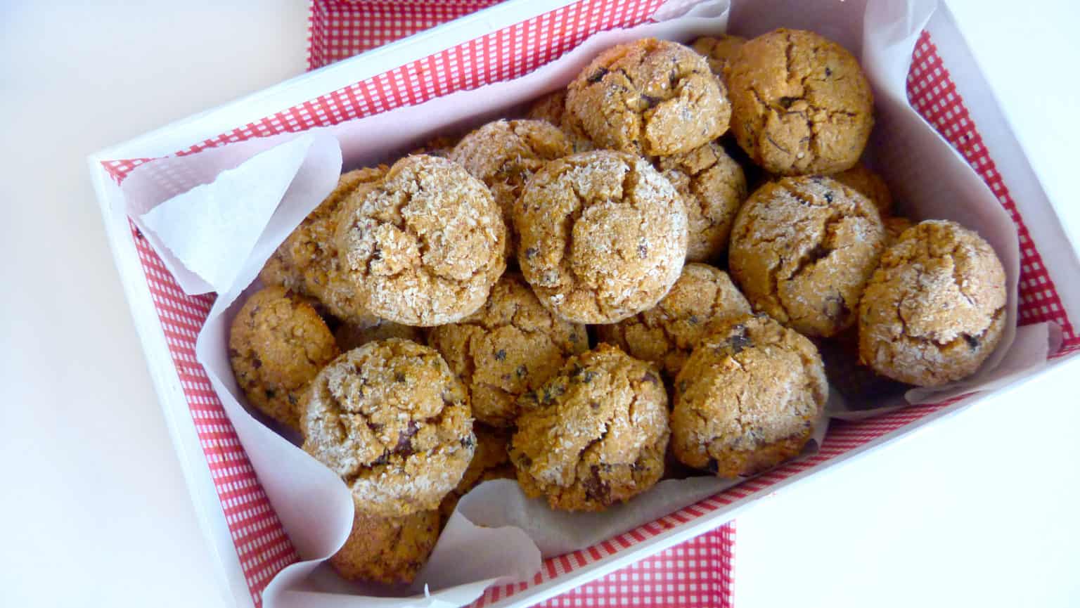 Veganski piškoti – brezglutenski piškoti s čokolado in suhim sadjem ...